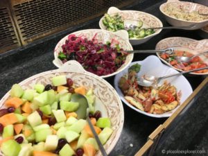 Crystal Palace Character Meal Review - Walt Disney World